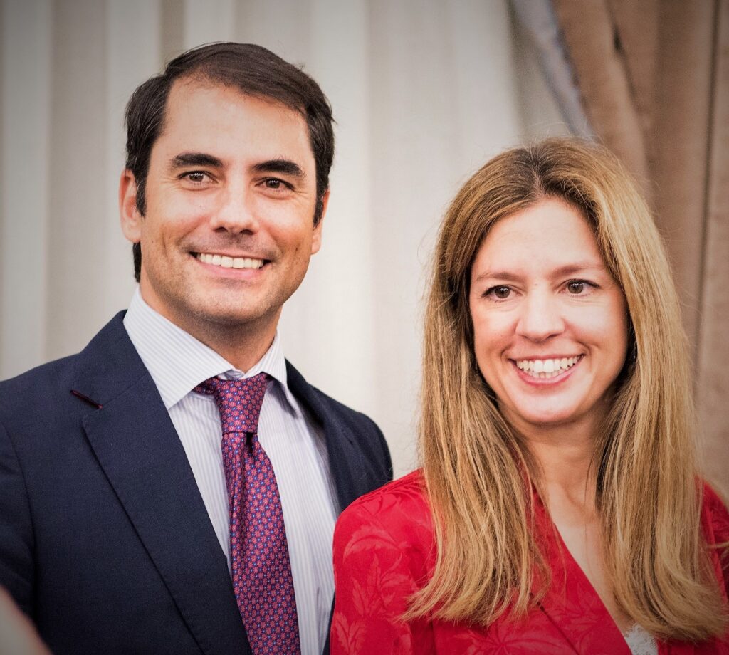 2-Maria-Jose-hija-y esposo | Notarios y Registradores